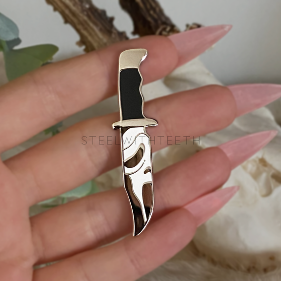 Slasher Knife Pin: Ghostie – STEELWITHTEETH
